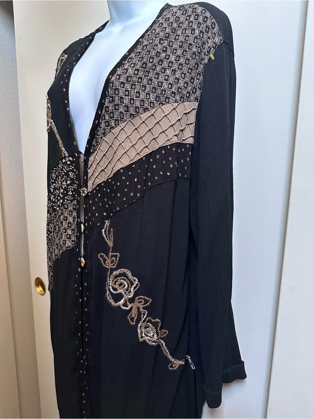 Koret | Sweaters | Koret Vintage Black Rayon Cardigan With Subtle Taupe ...